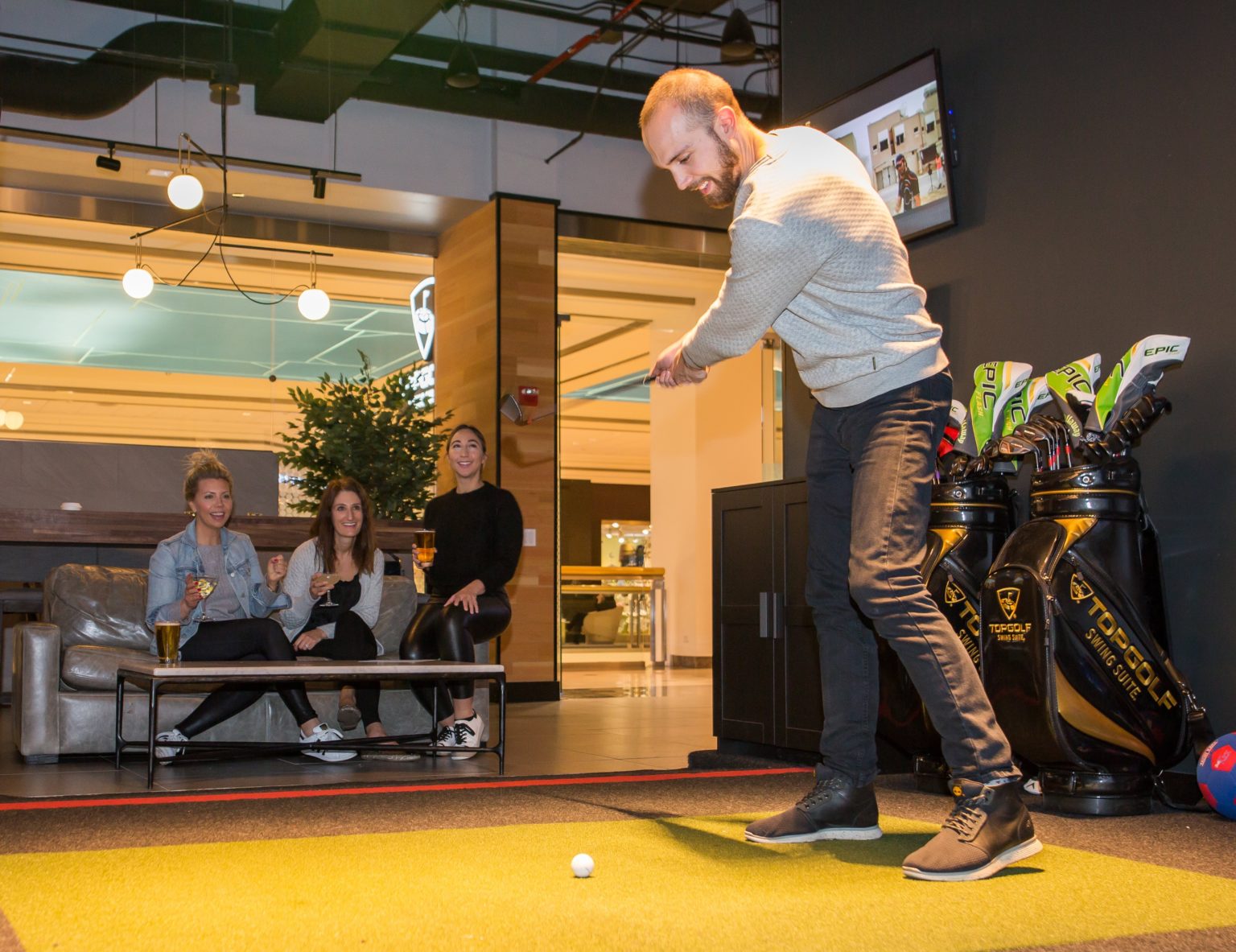 TopGolf Swing Suite - 900 North Michigan Shops | Chicago’s Iconic ...